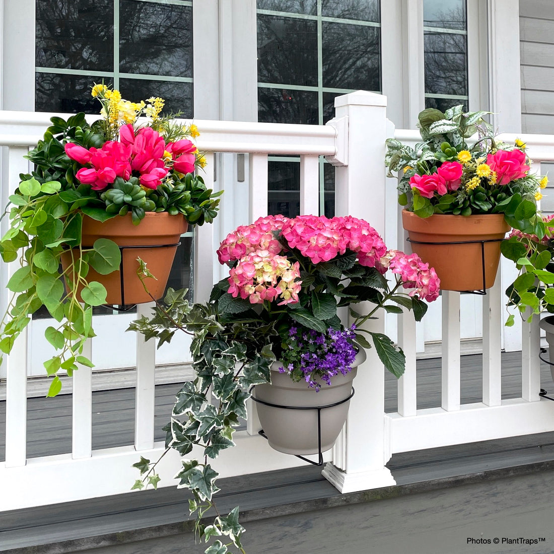 Floating Vertical Gardens with Tool-Free Railing Planters – Plant Traps